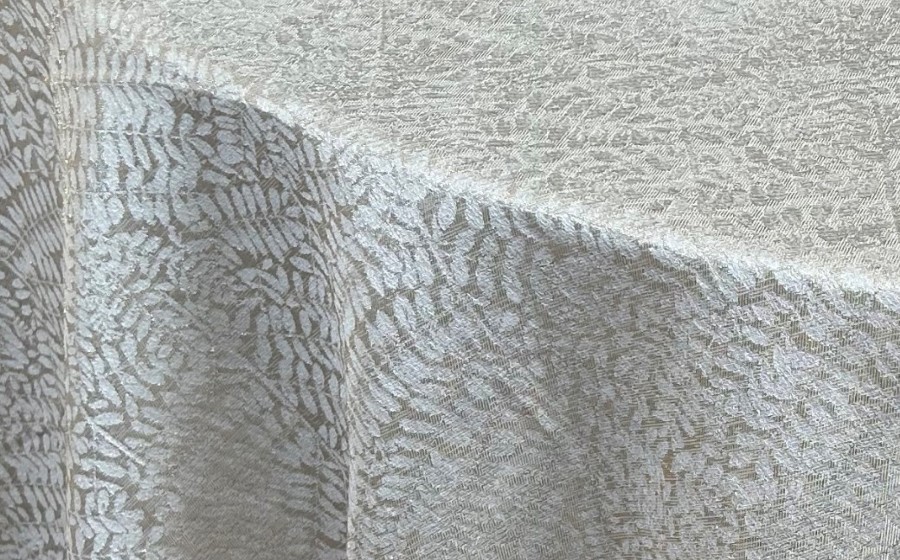 Mosaic | Ivory Metallic Petals